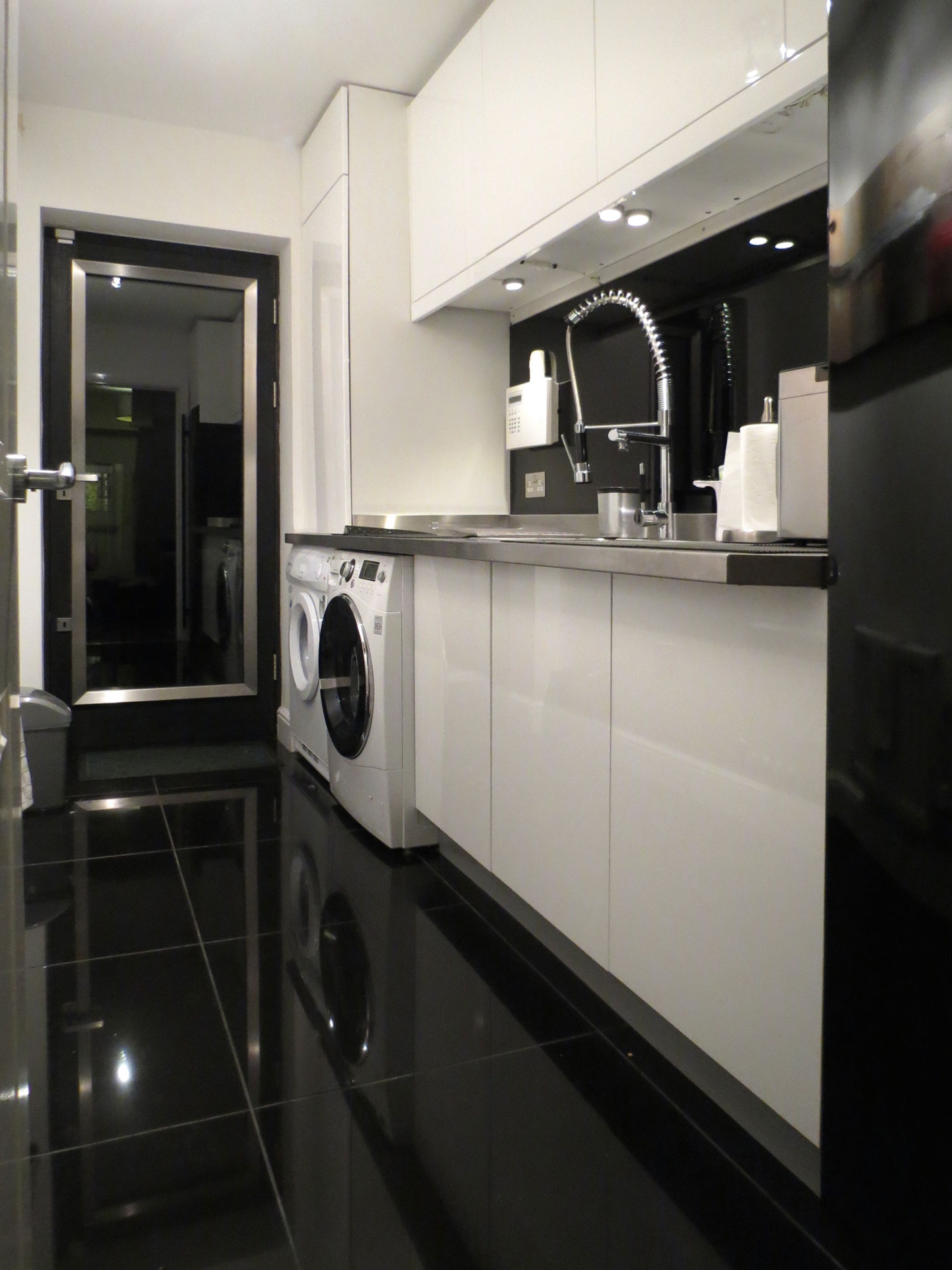 How to Improve Your Kitchen with a Glass Splashback
